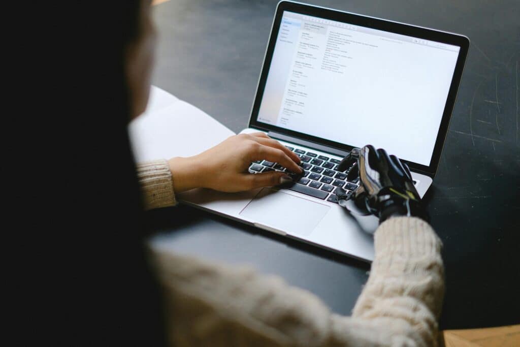 Programming Homework Done By Human Expert Vs. AI Expert: Key Differences
